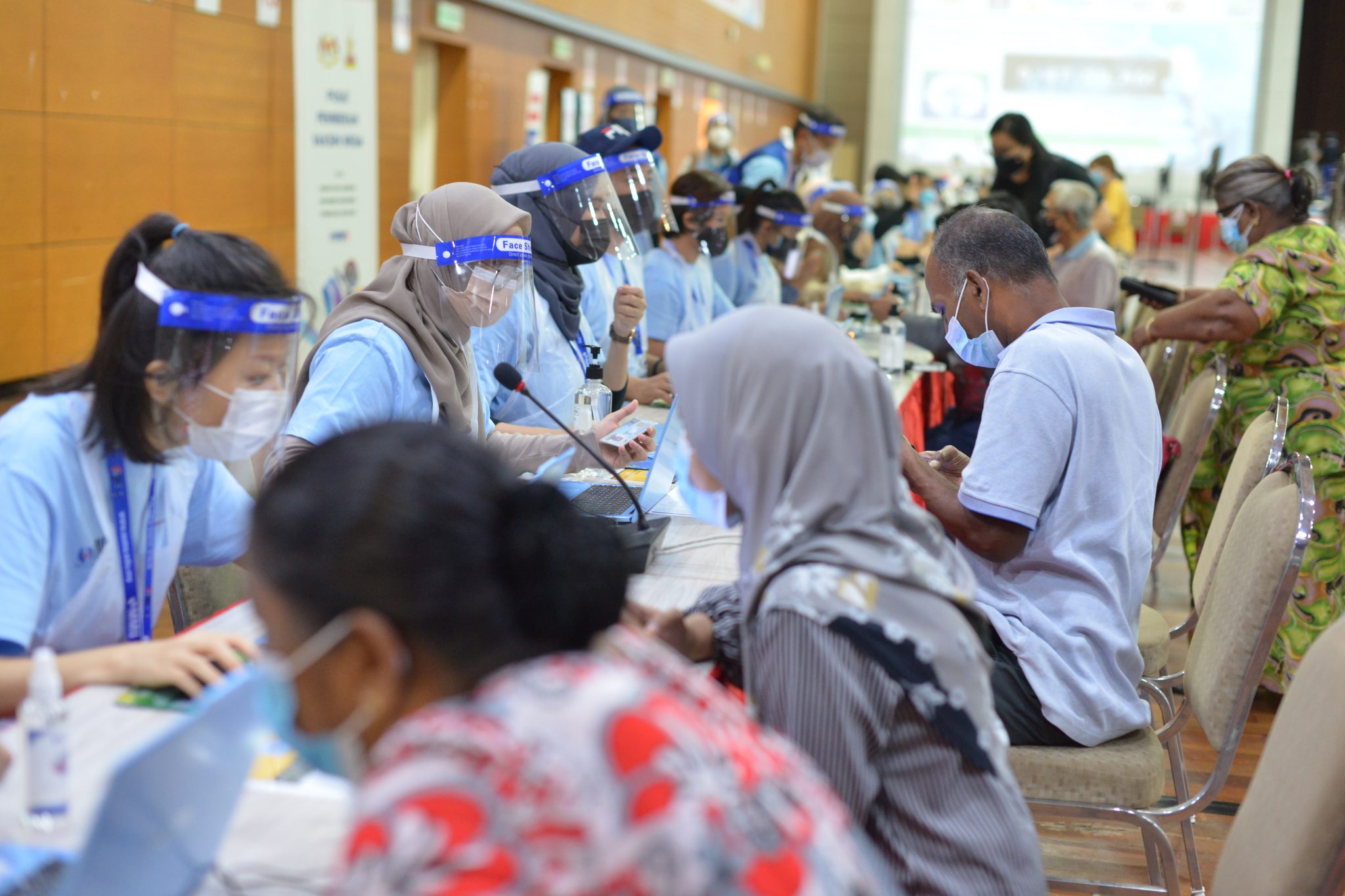 MMU Cyberjaya Campus Begins Its Operation as an Integrated Mega Vaccine ...