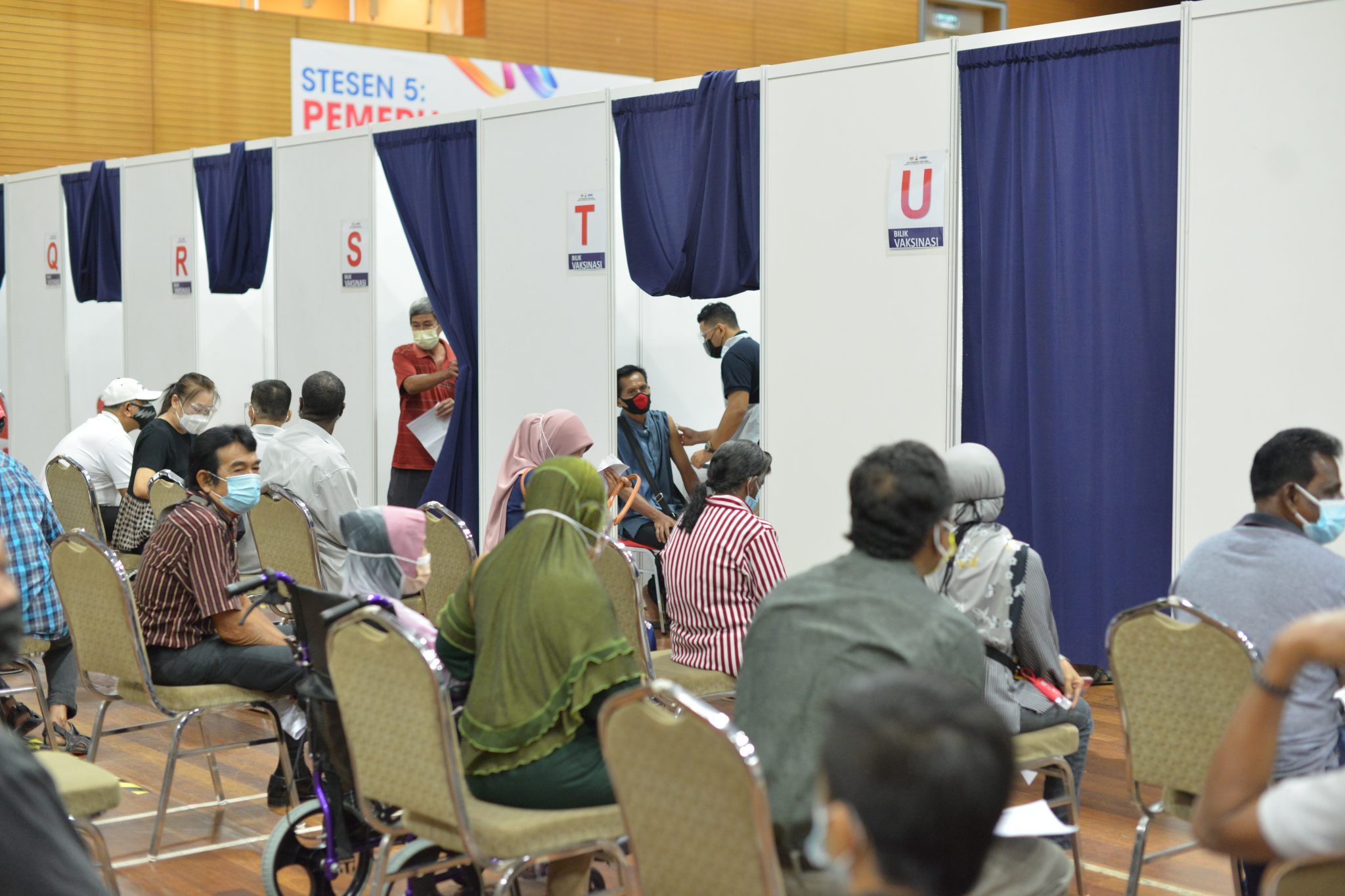 MMU Cyberjaya Campus Begins Its Operation as an Integrated Mega Vaccine ...