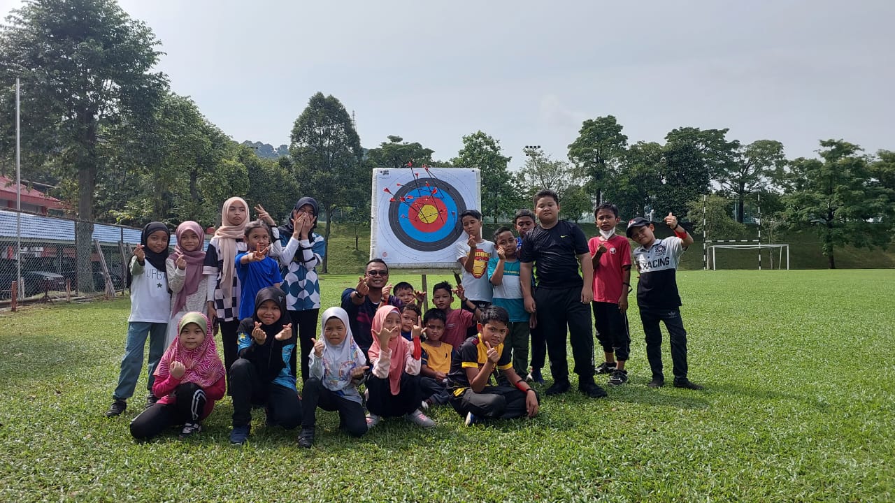 MESRA Conducts Basic Archery Class for Kids - Multimedia University